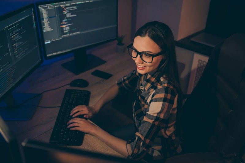 Zarobki programisty | Aplikuj.pl