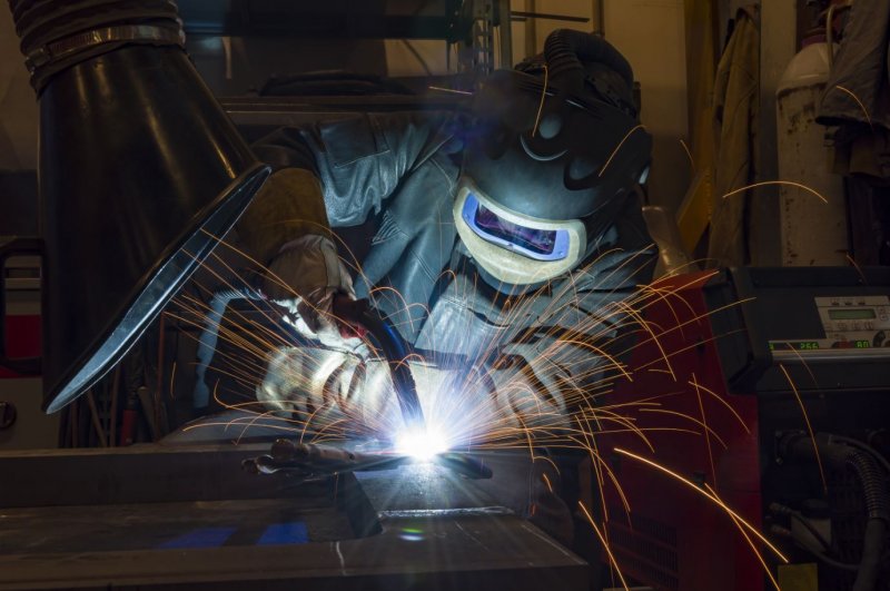 Zarobki spawaczy | Aplikuj.pl